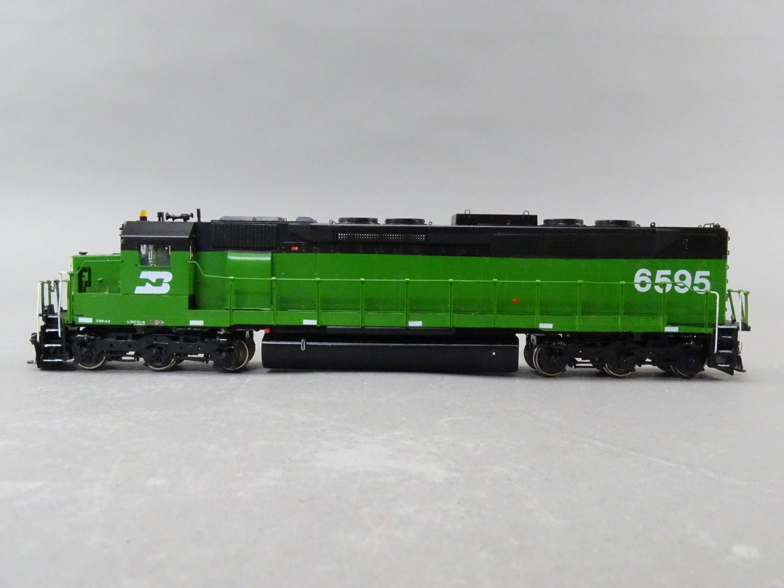 HO Brass Model - OMI 5780 BN Burlington Northern SDP45 #6595 - Custom - 1990 Run - Ajin