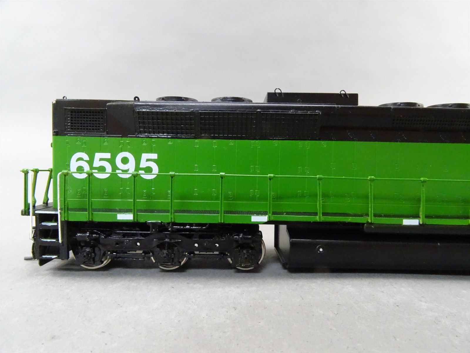 HO Brass Model - OMI 5780 BN Burlington Northern SDP45 #6595 - Custom - 1990 Run - Ajin