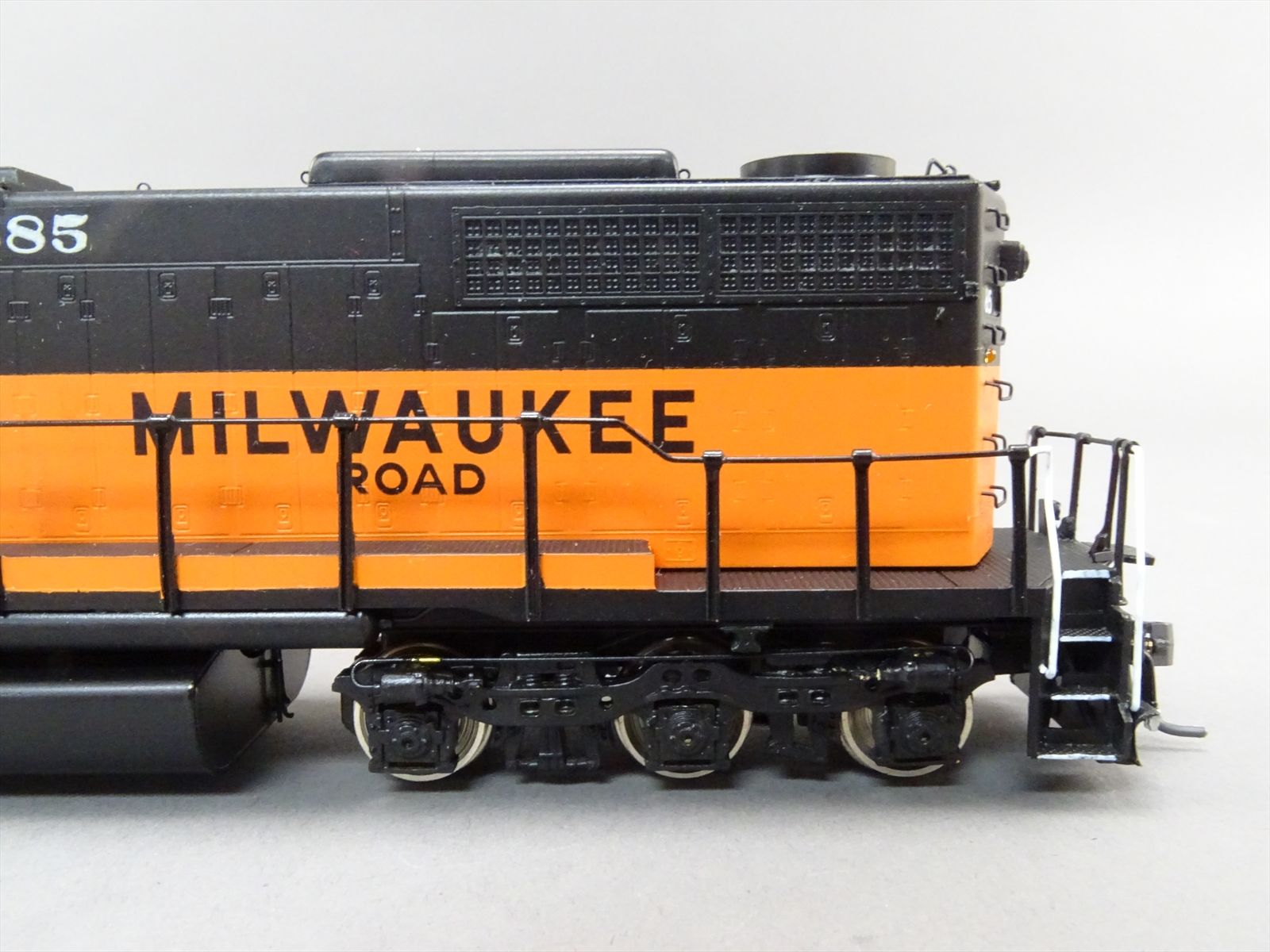 HO Brass Model - OMI 5119 MILW Milwaukee Road SDL39 #585 - Custom - 1988 Run - Ajin