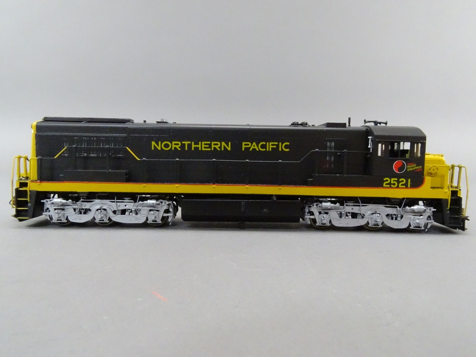 HO Brass Model - OMI 6265 NP Northern Pacific U25C Phase IIIa #2521 ...