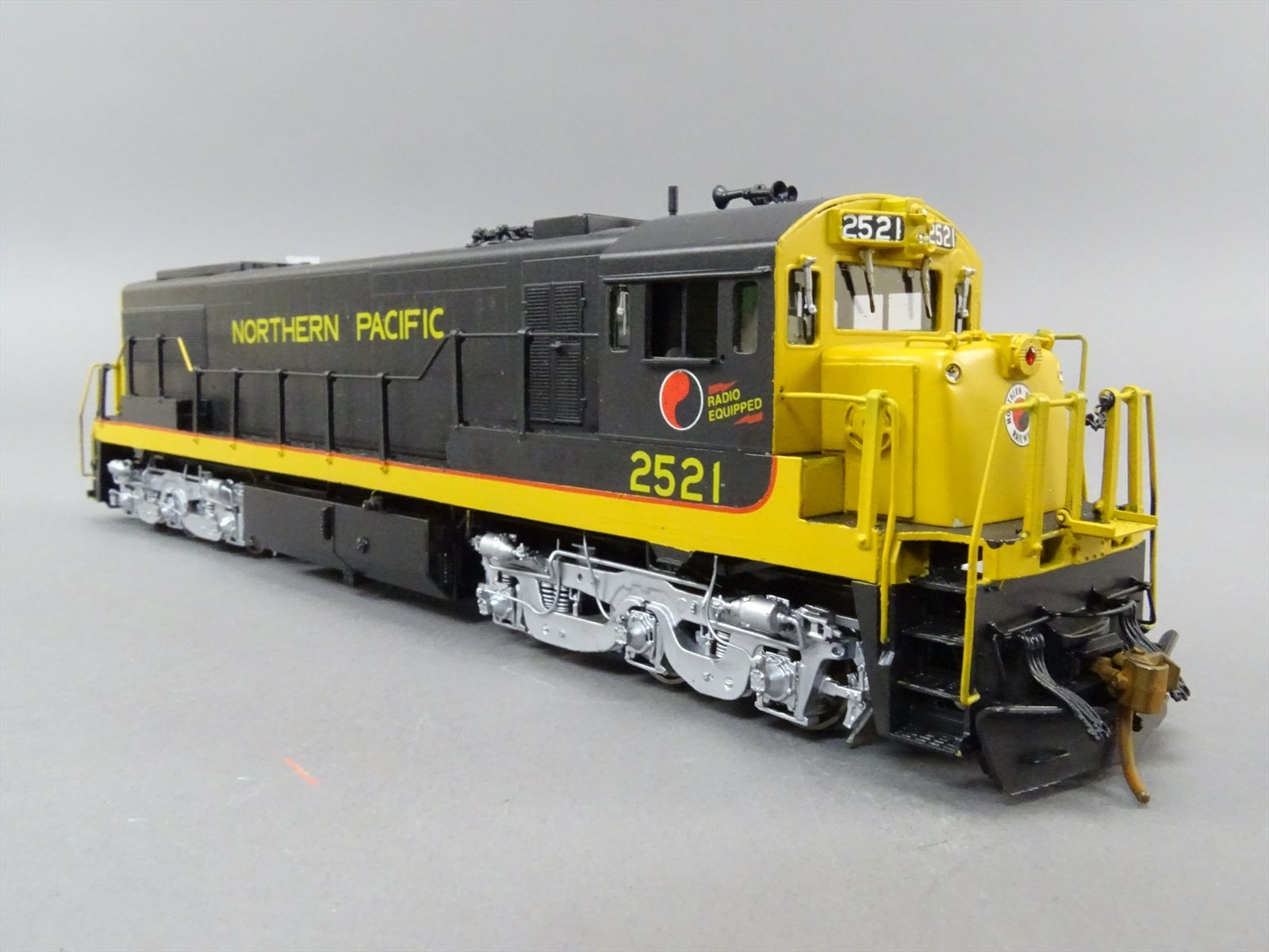 HO Brass Model - OMI 6265 NP Northern Pacific U25C Phase IIIa #2521 ...