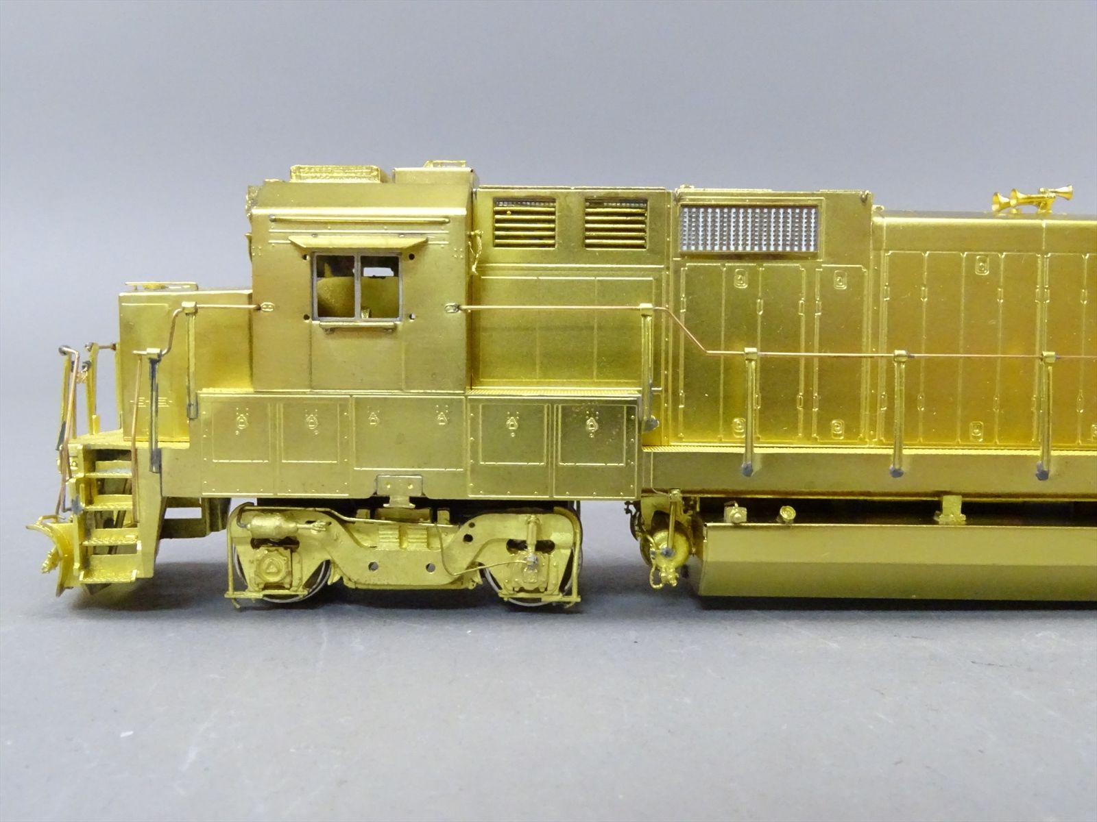 HO Brass Model - OMI 5134 SP Southern Pacific Dash 8-B39 B39-8 #8000 - 8039 - Unpainted - 1993 ...