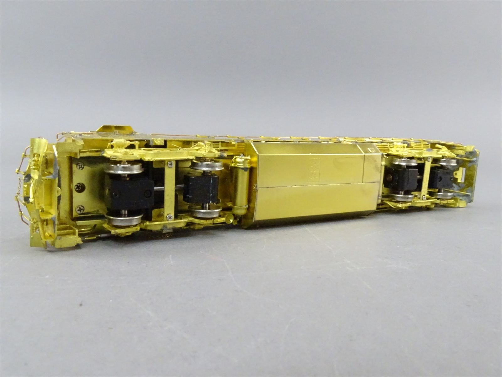 HO Brass Model - OMI 5134 SP Southern Pacific Dash 8-B39 B39-8 #8000 - 8039 - Unpainted - 1993 ...