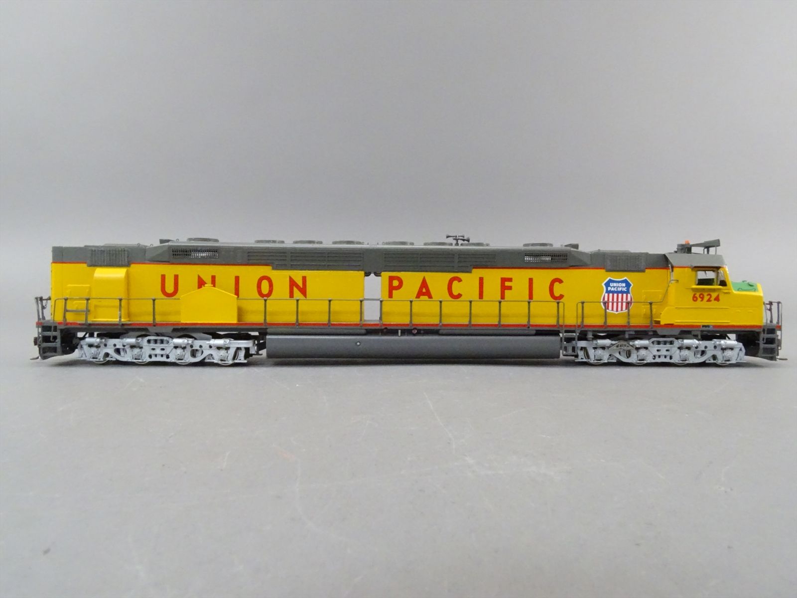 HO Brass Model - OMI 5406 UP Union Pacific DD40AX #6924 w/ Roof Mounted ...