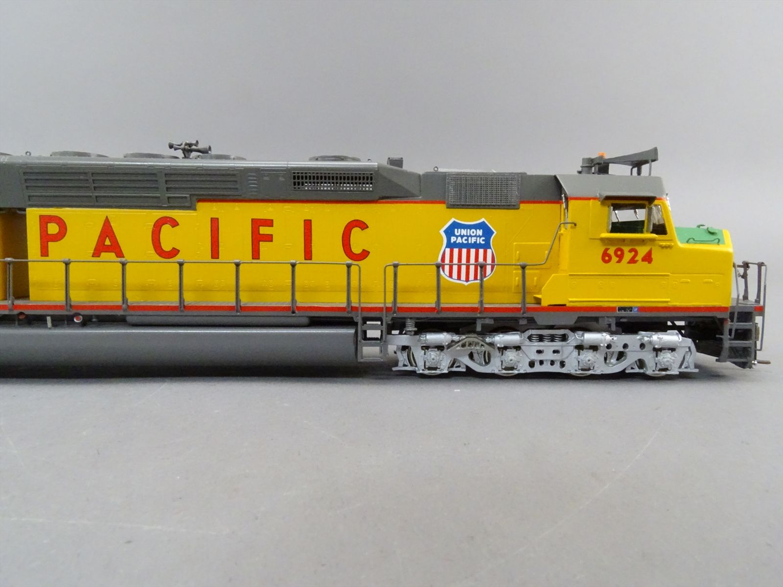 HO Brass Model - OMI 5406 UP Union Pacific DD40AX #6924 w/ Roof Mounted ...