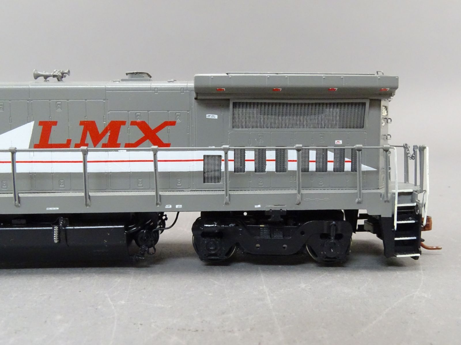 HO Brass Model - OMI 5132 LMX Dash 8 B39 BN Lease #8517 - Custom - 1988 Run - Ajin