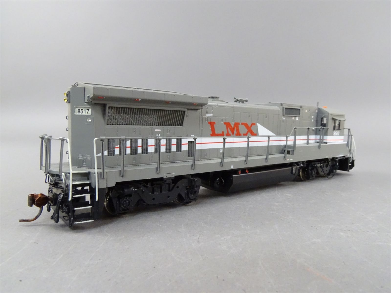 HO Brass Model - OMI 5132 LMX Dash 8 B39 BN Lease #8517 - Custom - 1988 Run - Ajin