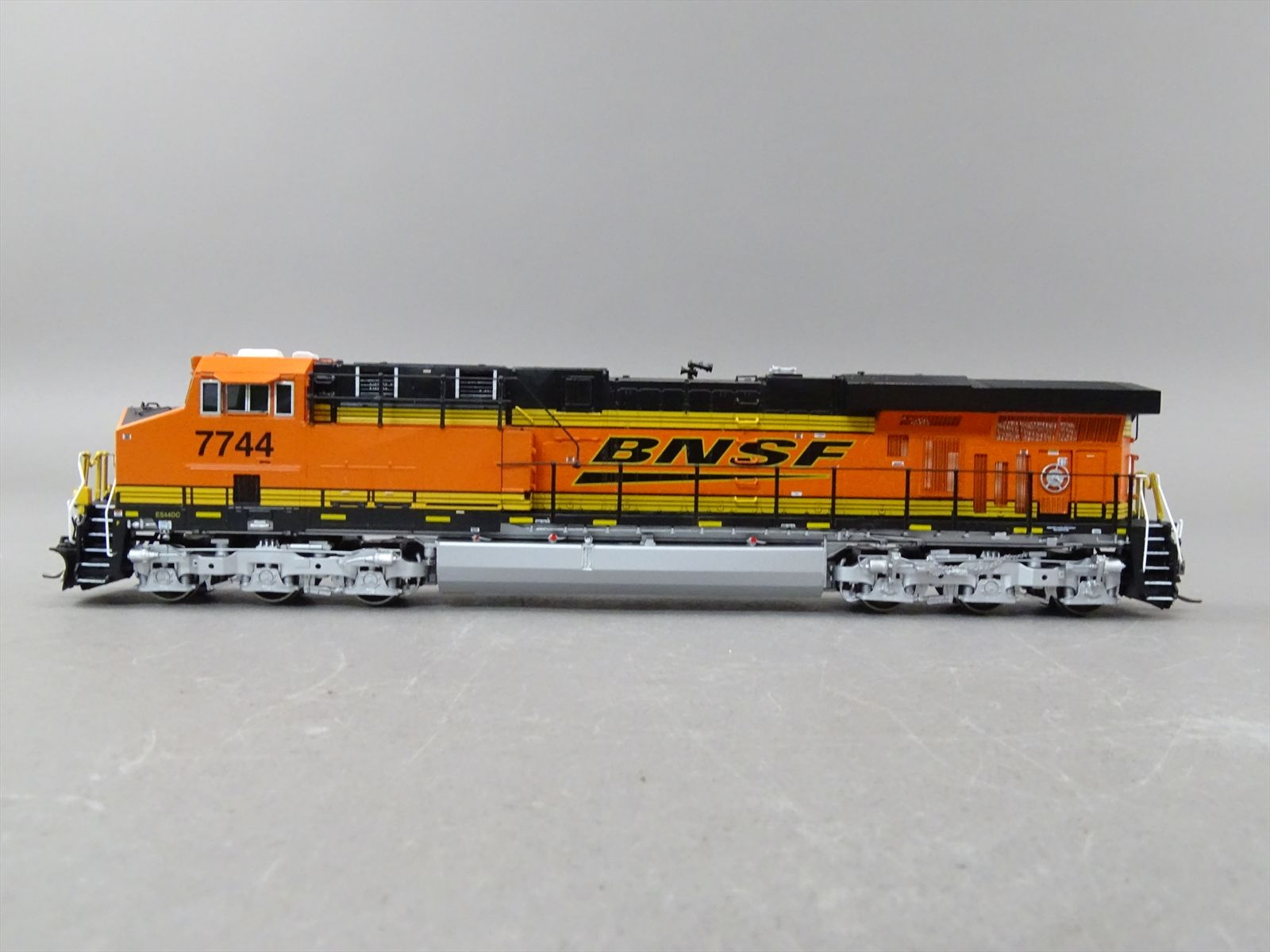 HO Brass Model - OMI AA-1230-2 BNSF Burlington Northern Santa Fe ES44DC ...