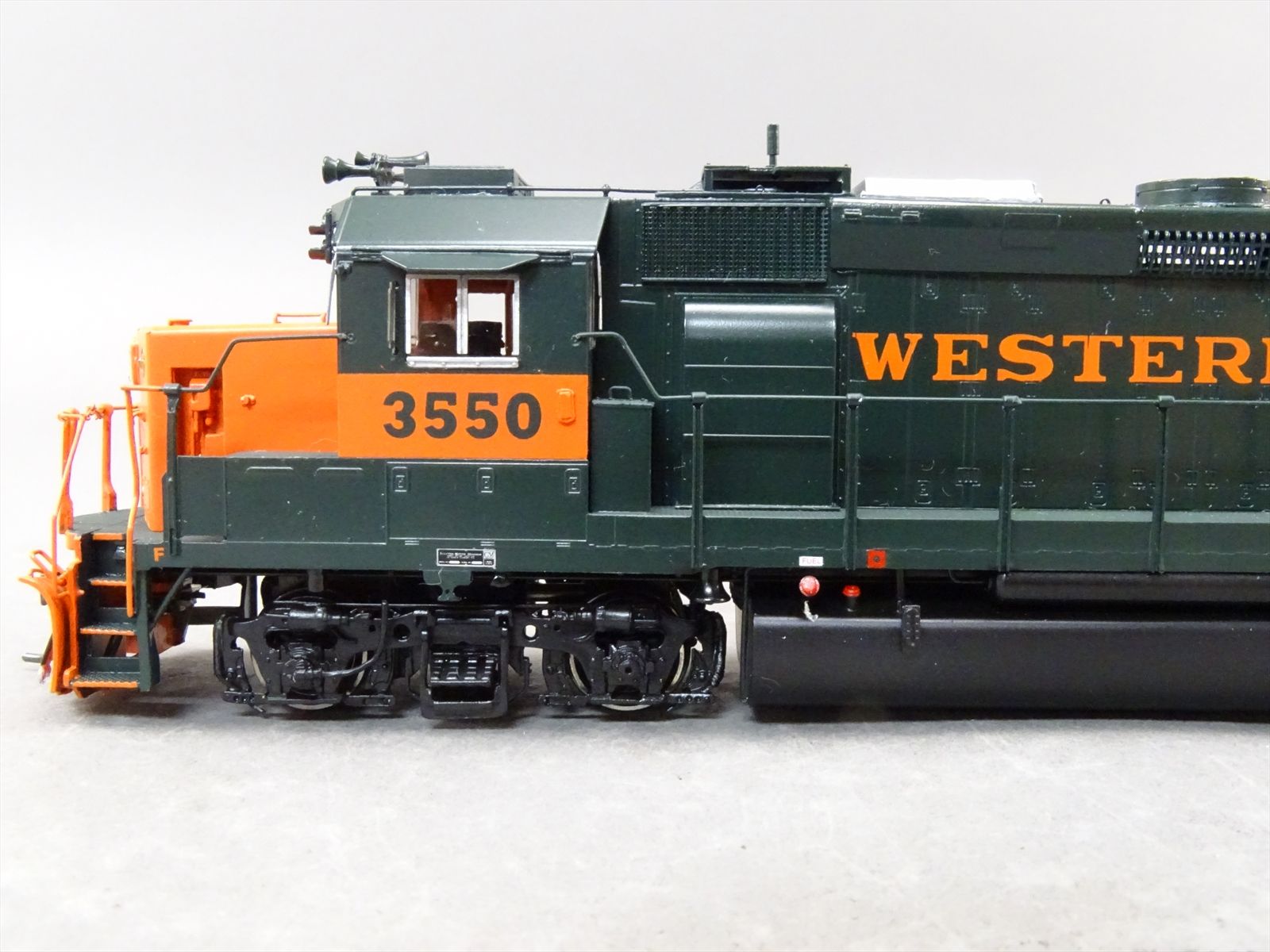 HO Brass Model - OMI 087010089.1 WP Western Pacific GP40-2 Dark Green ...