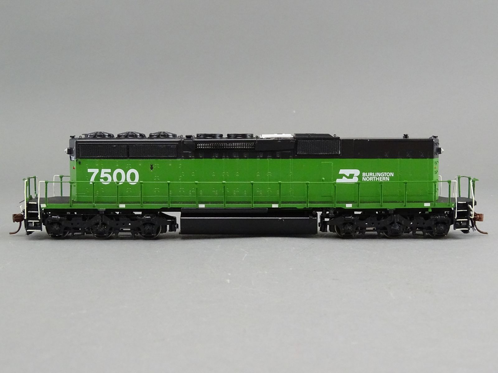 HO Brass Model - OMI 5304 BN Burlington Northern SD40-2B #7500 Cabless ...