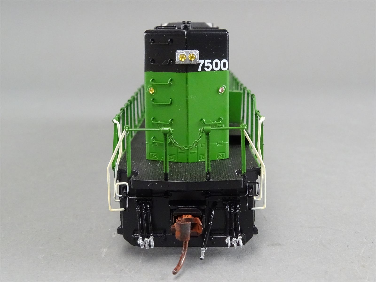 HO Brass Model - OMI 5304 BN Burlington Northern SD40-2B #7500 Cabless ...