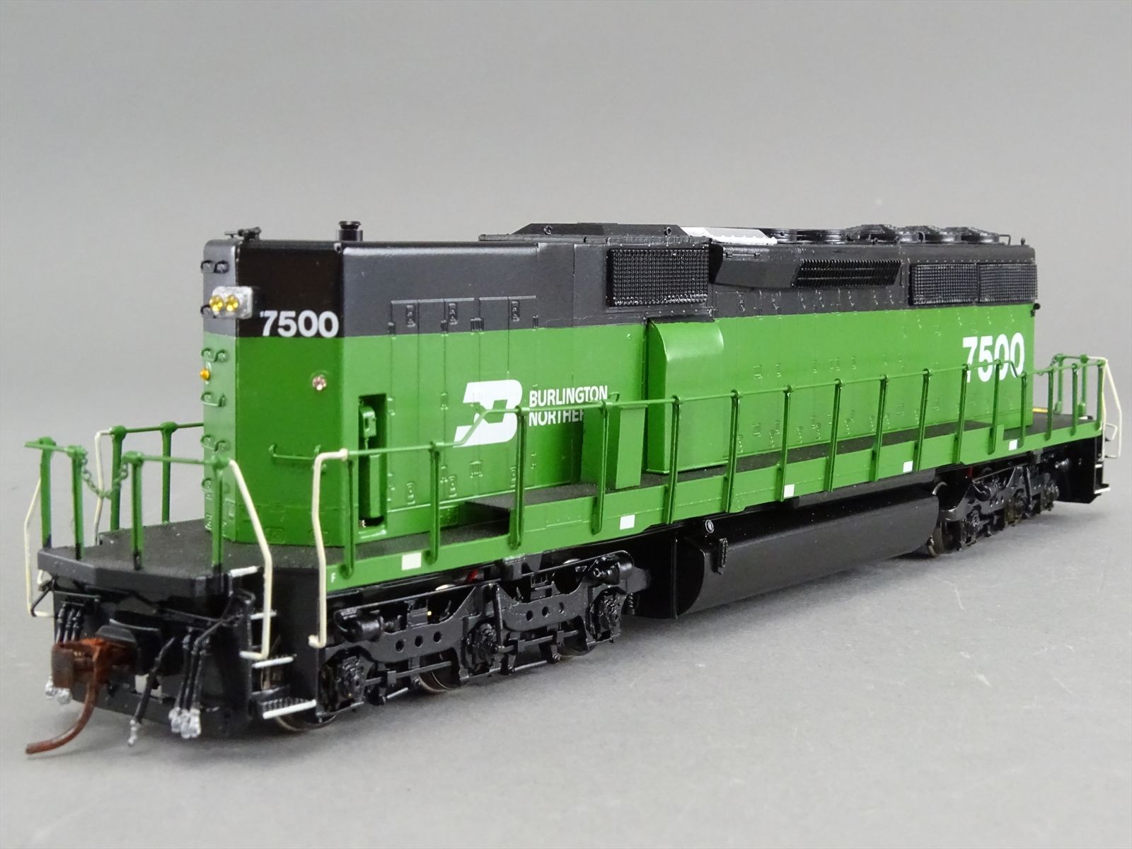 HO Brass Model - OMI 5304 BN Burlington Northern SD40-2B #7500 Cabless ...