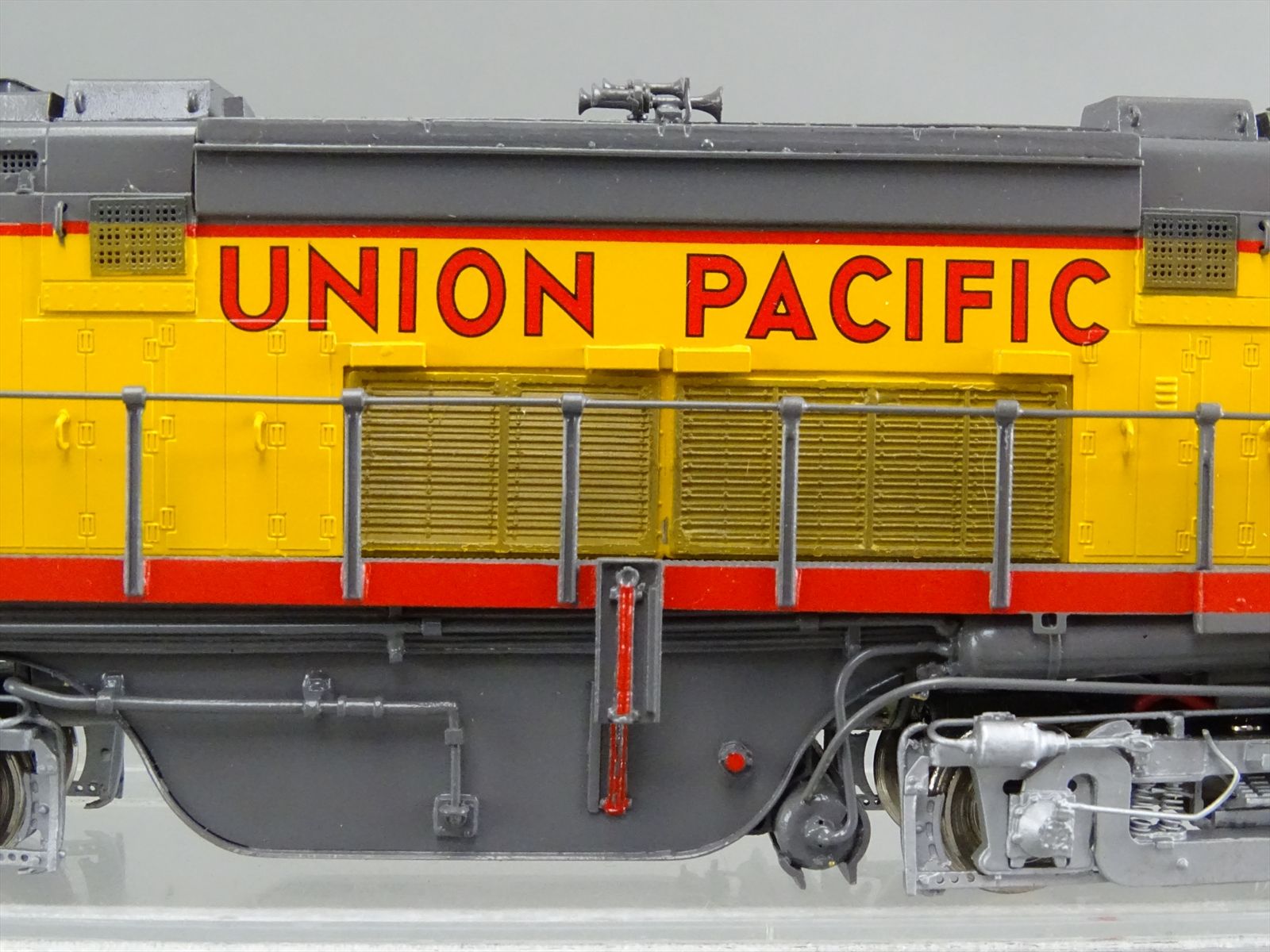 HO Brass Model - OMI 5443 UP Union Pacific C855 C855A #61 - Pro Paint - 1993 Run - Ajin - VERY ...