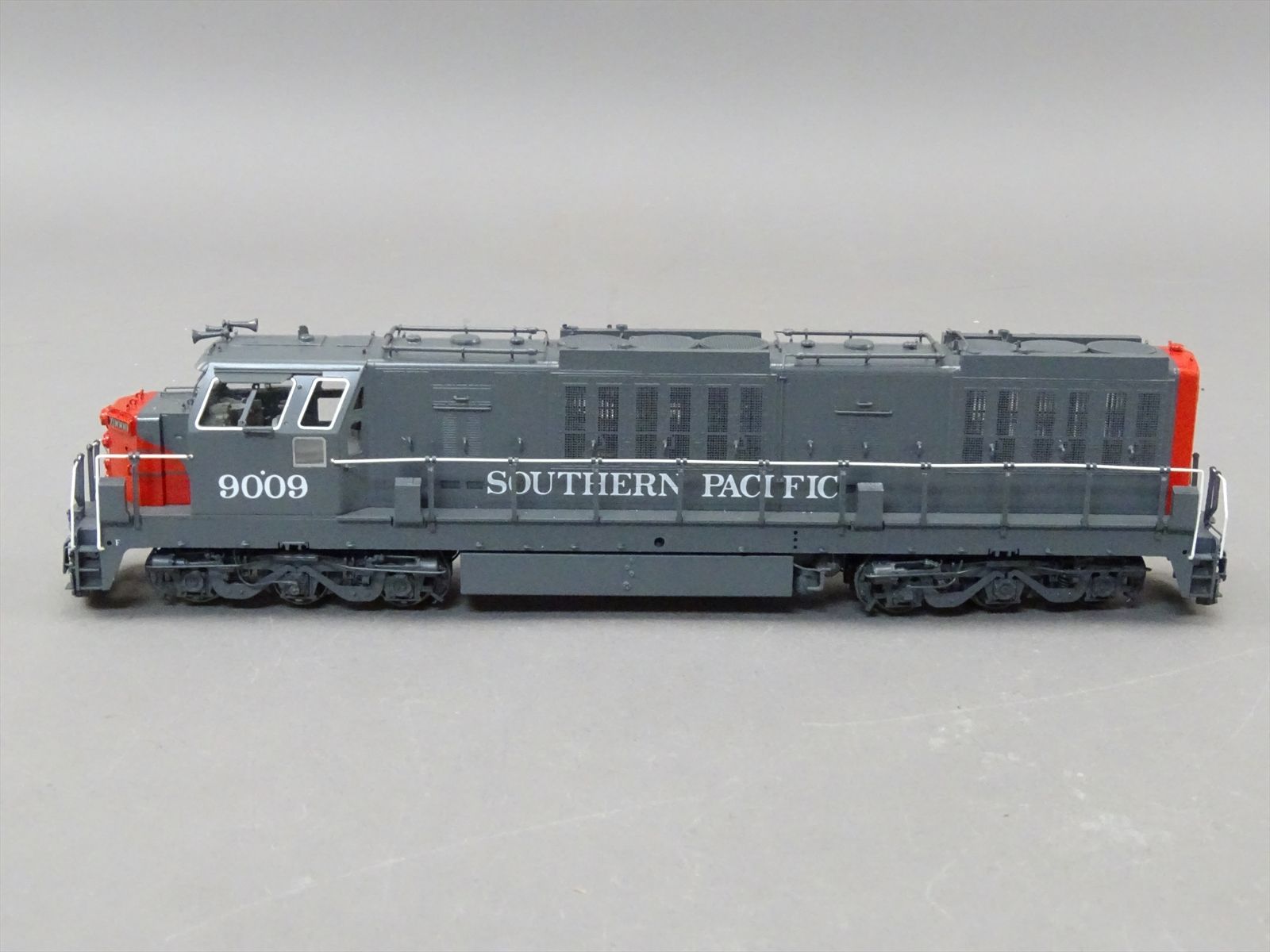 HO Brass Model - OMI 6463.1 SP Southern Pacific Krauss - Maffei ML-4000 ...