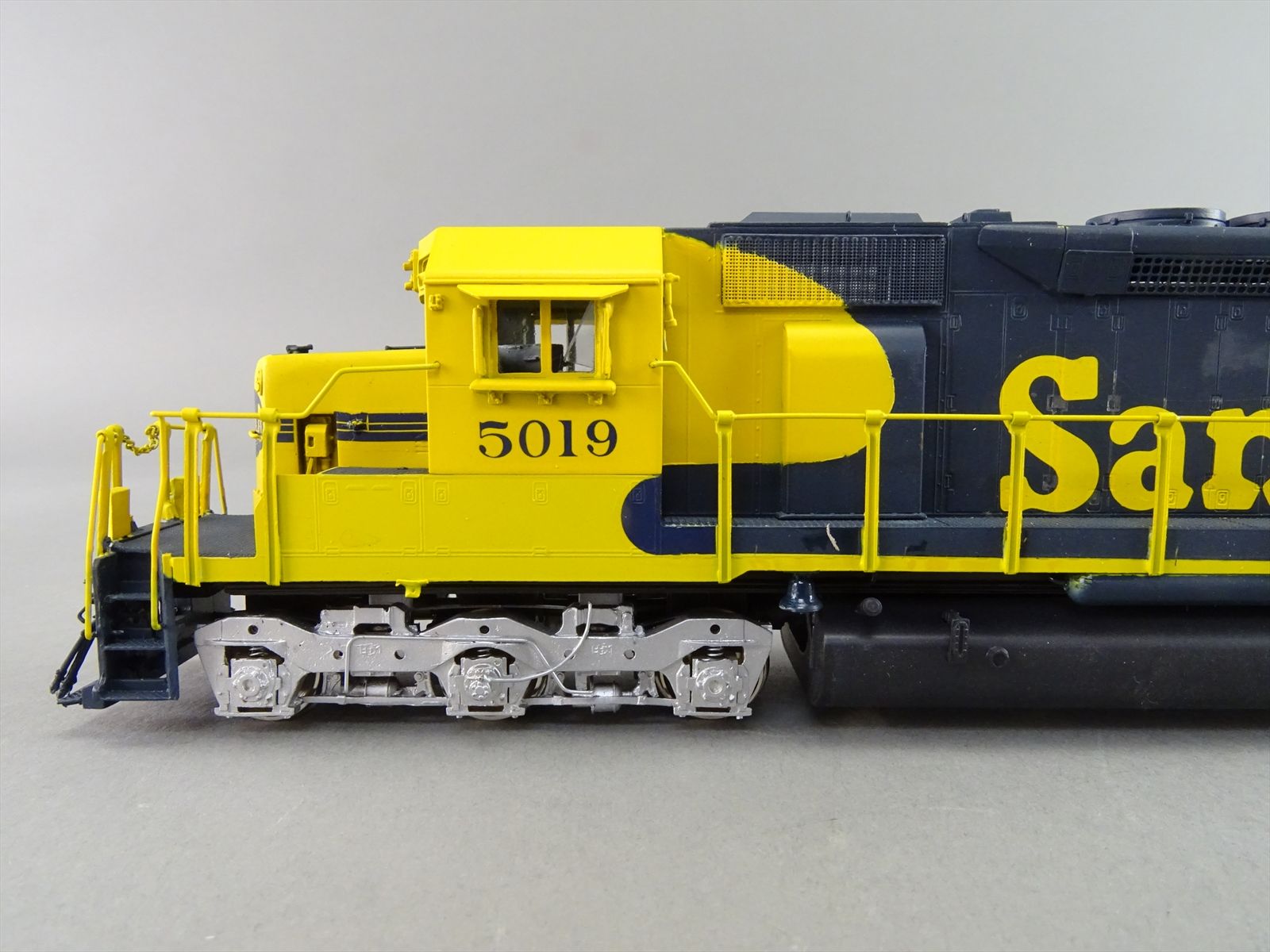 HO Brass Model - OMI 1933 AT&SF Santa Fe SD40 Low Hood #5019 - Custom - 1986 Run - Ajin
