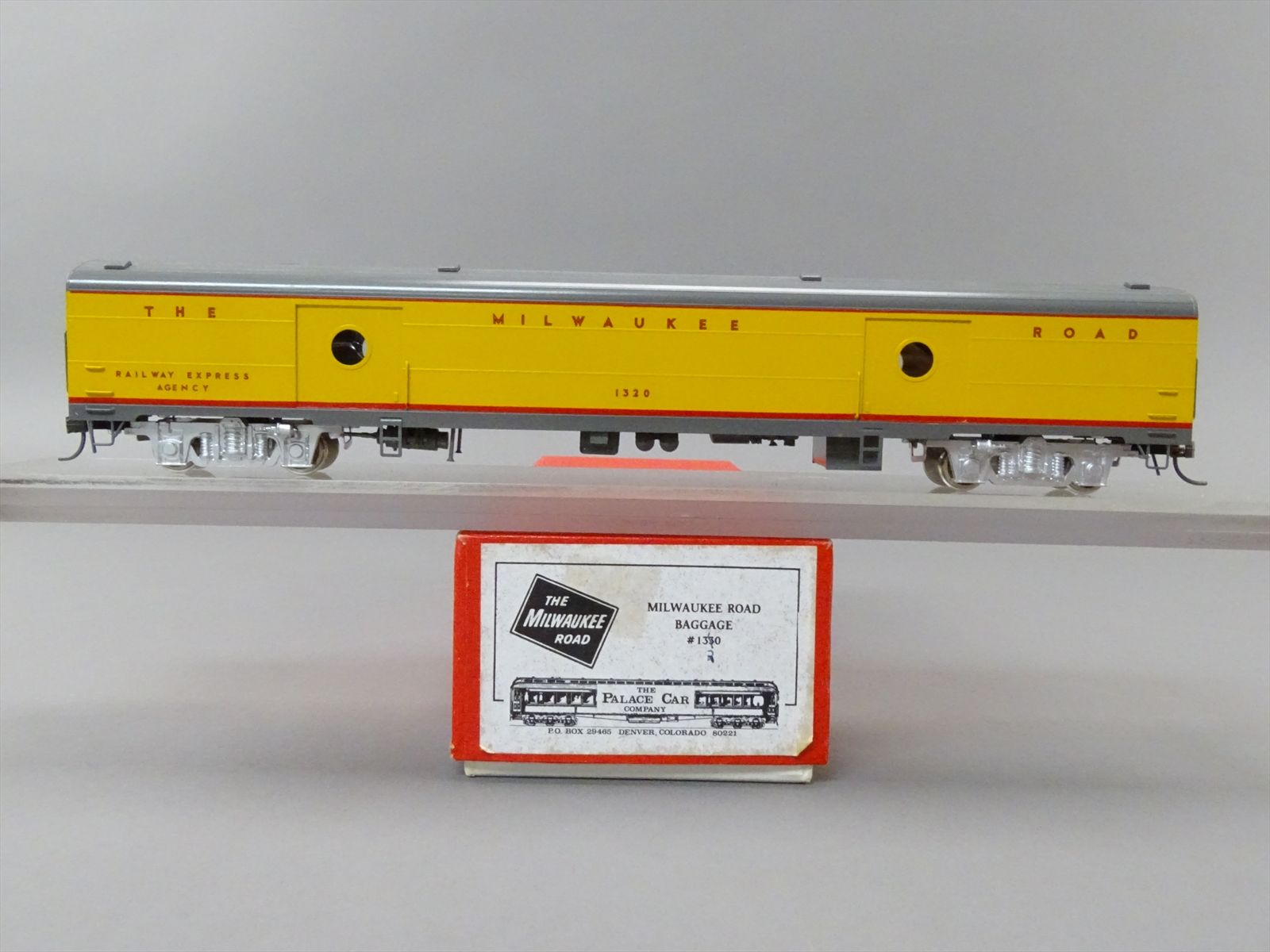 HO Brass Model - Palace MILW Milwaukee Road Baggage Car #1320 - Custom - 1982 Run - Made in Japan