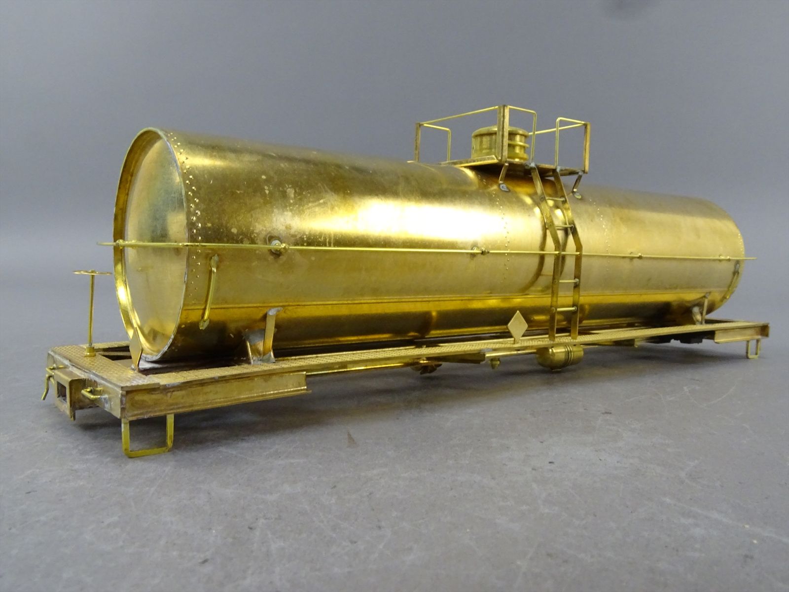 O Brass Model - USH US Hobbies 305 10,000 Gallon Chemical Tank Car ...