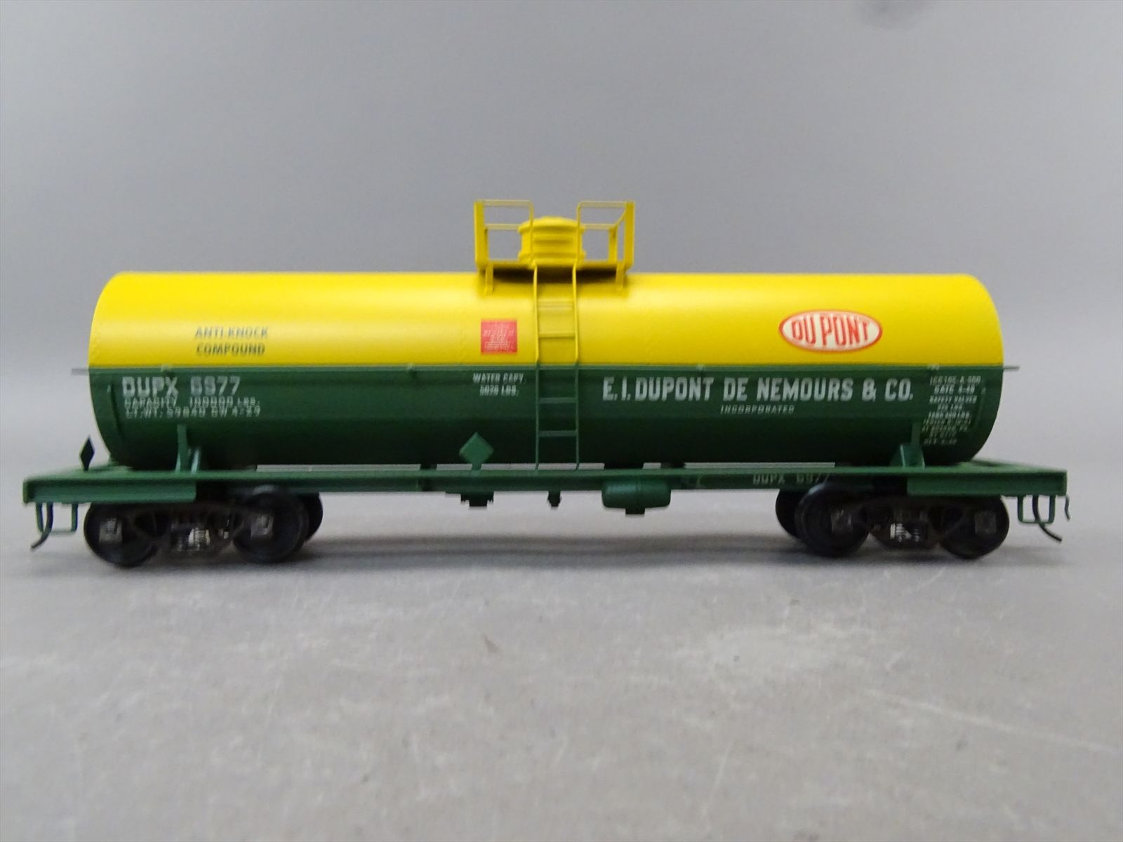 O Brass Model - USH US Hobbies 305 DUPX Dupont 10,000 Gallon Chemical ...