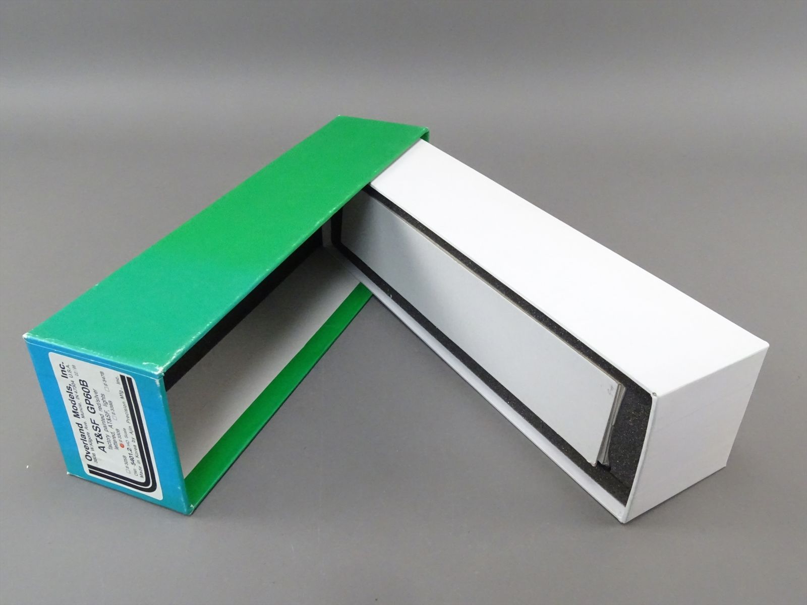 HO Brass Model - OMI 5401.2 AT&SF Santa Fe GP60B Red / Silver #330B - F ...