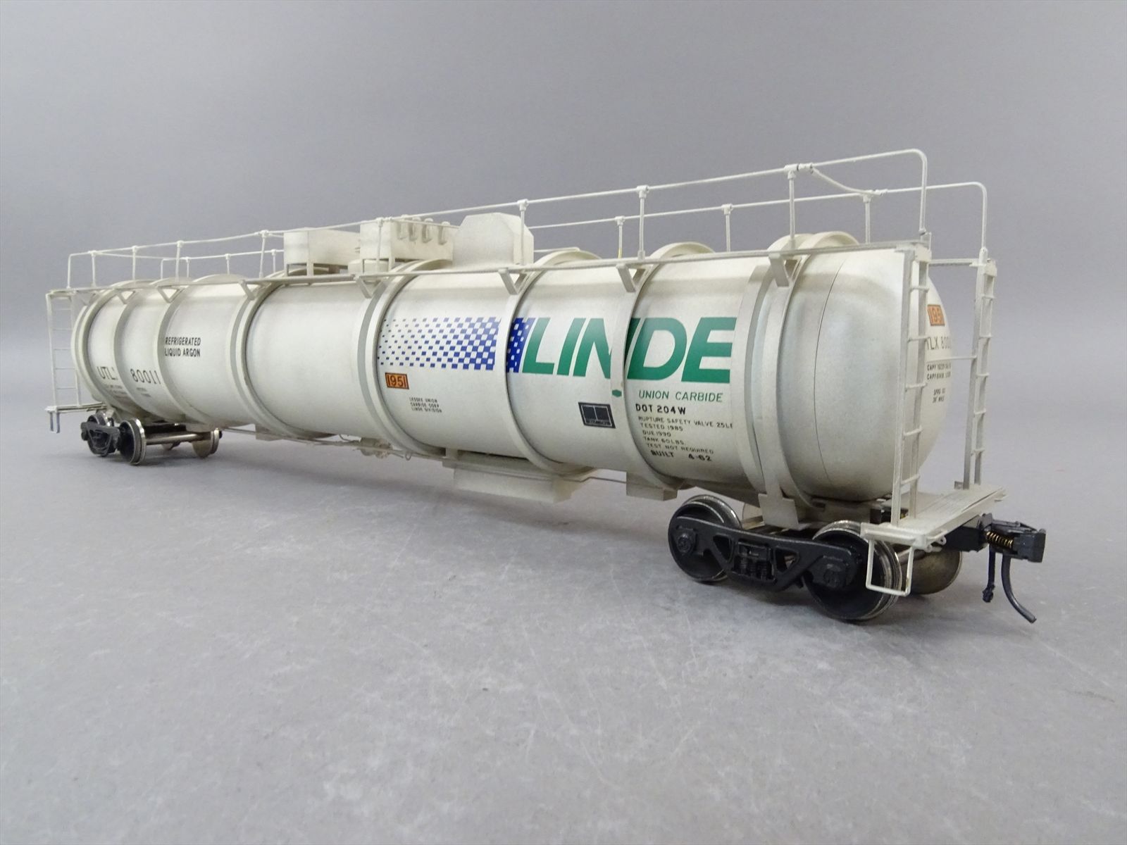 O Scale Brass - OMI 0738.1 UTLX Canadian LINDE Tank Car Liquid Air ...