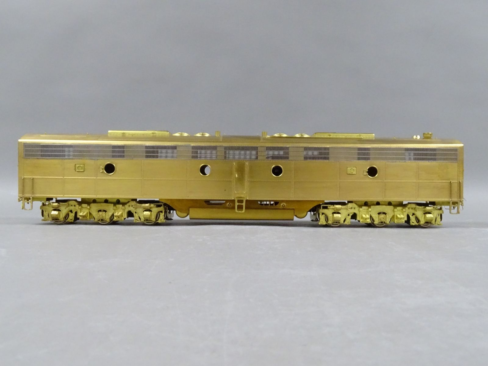 O Brass Model - OMI 0250 EMD E8/9 E8 E9 E8B E9B SINGLE B UNIT W/O ...