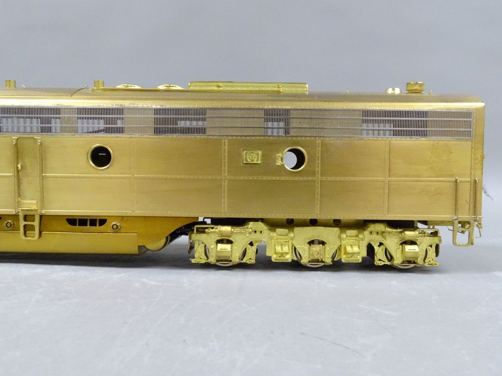 O Brass Model - OMI 0250 EMD E8/9 E8 E9 E8B E9B SINGLE B UNIT W/O ...