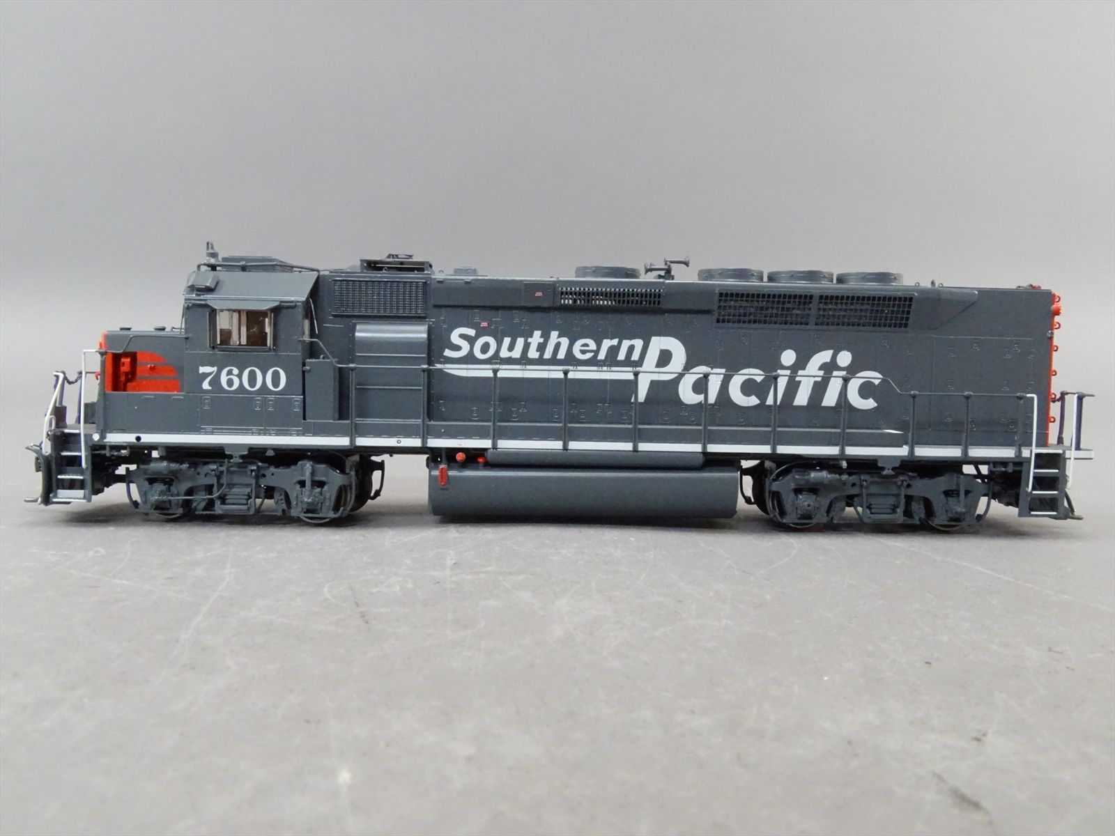 HO Brass Model - OMI 087010142.1 SP Southern Pacific GP40P-2 #7600 - F ...