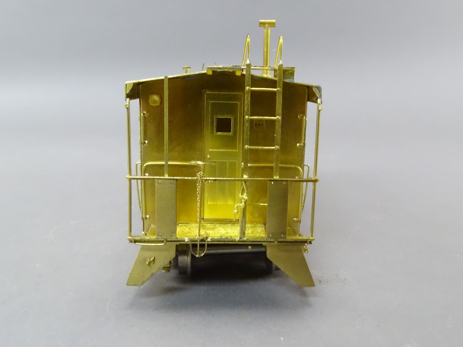O Brass Model - OMI 0051 Milwaukee Road Bay Window Caboose #1925 - 1946 ...