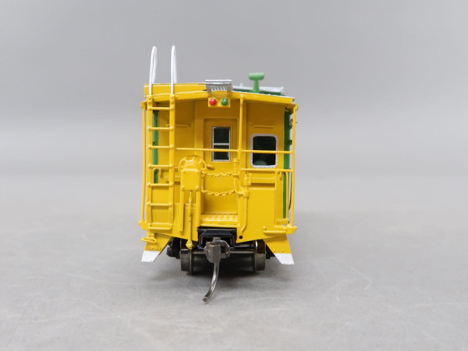 HO Brass Model - OMI 4214.1 BN Burlington Northern International W-V Wide Vision Caboose #10508 ...