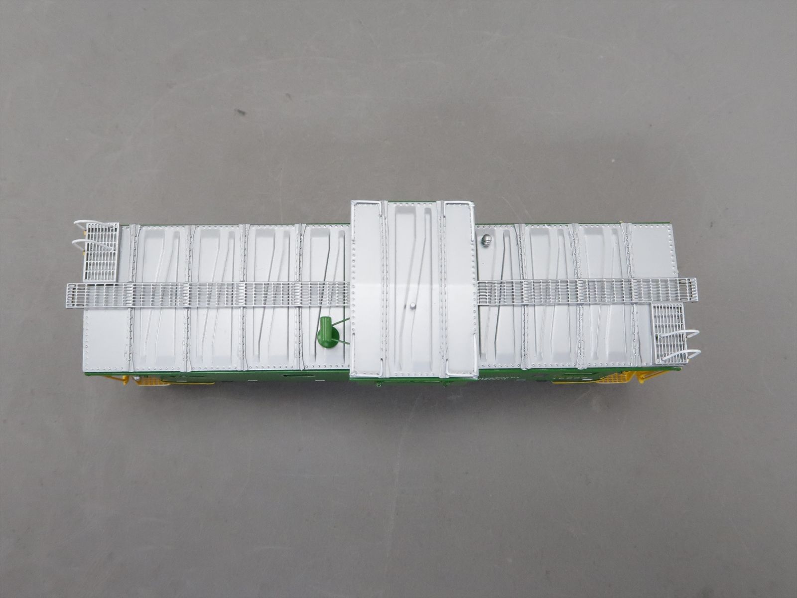 HO Brass Model - OMI 4214.1 BN Burlington Northern International W-V Wide Vision Caboose #10508 ...