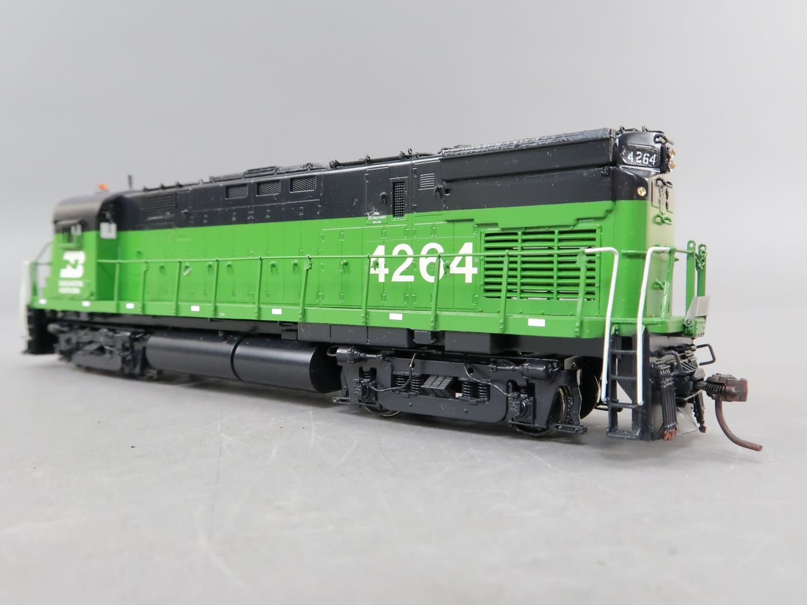 HO Brass Model - OMI 1926 BN Burlington Northern ALCO C425 Phase II #4264 - Custom - 1996 Run - Ajin