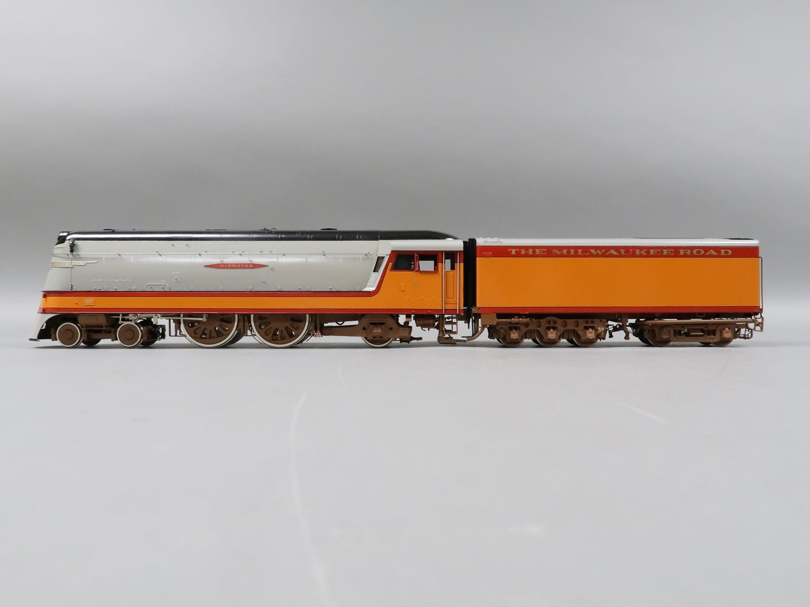 O Brass Model - OMI 0100 MILW Milwaukee Road 4-4-2 Hiawatha #1 - Custom - 1983 Run - Ajin