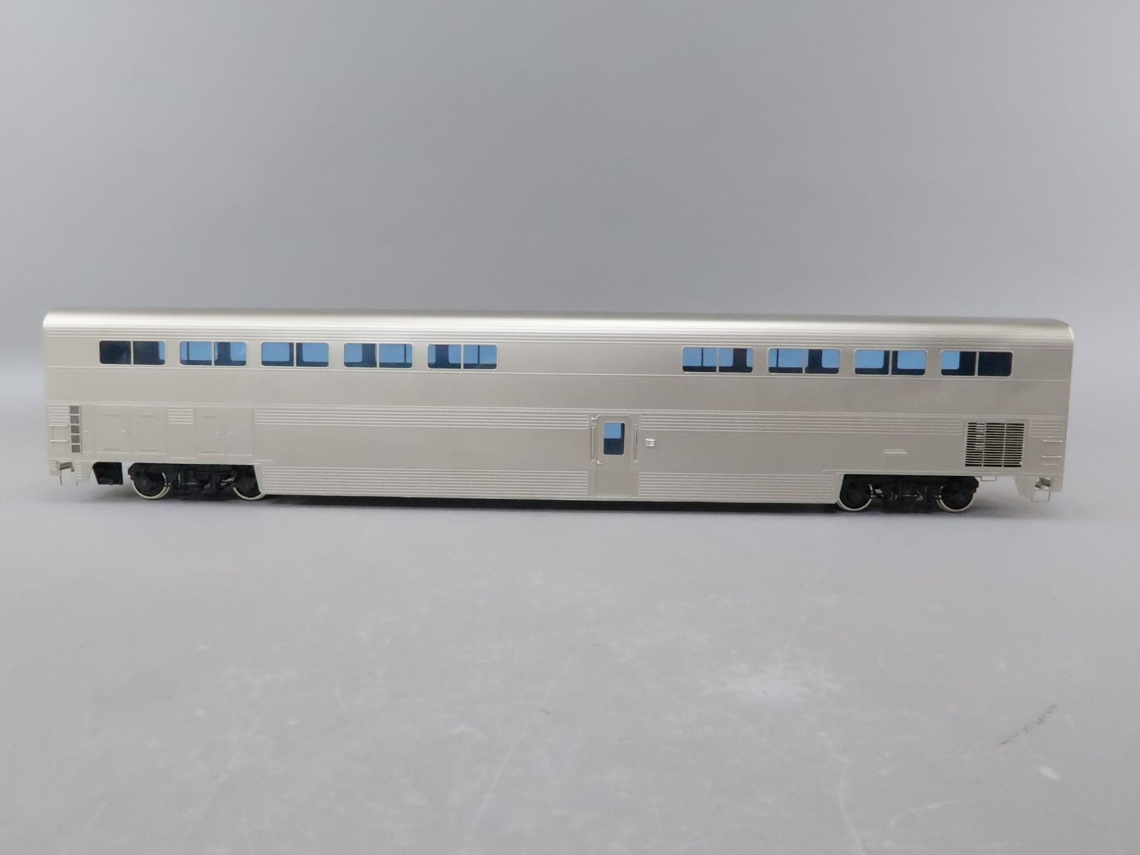O Brass Model - OMI 0749 AMT Amtrak Superliner Diner Dining Car #38012 ...
