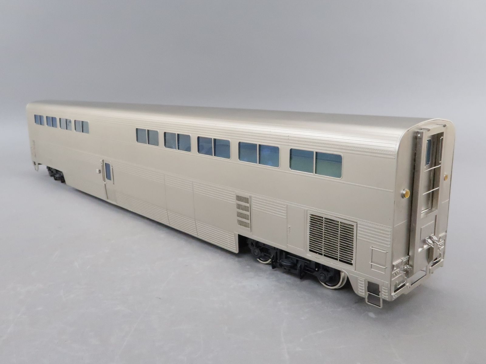 O Brass Model - OMI 0749 AMT Amtrak Superliner Diner Dining Car #38012 ...