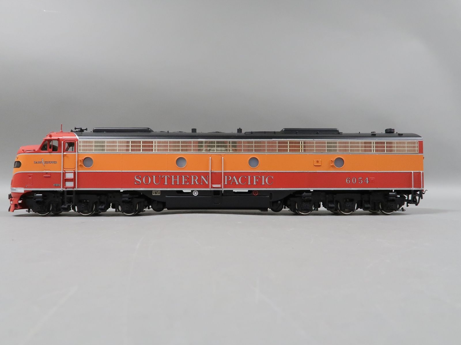 O Brass Model - Key CS#85 SP Southern Pacific E9 E9A A-A Set Daylight #6051 + #6054 - F/P - 1990 ...