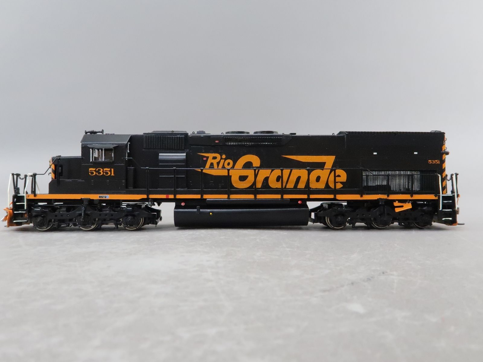 HO Brass Model - OMI 5338 D&RGW Rio Grande SD40T-2 #5351 - Custom - 1989 Run - Ajin