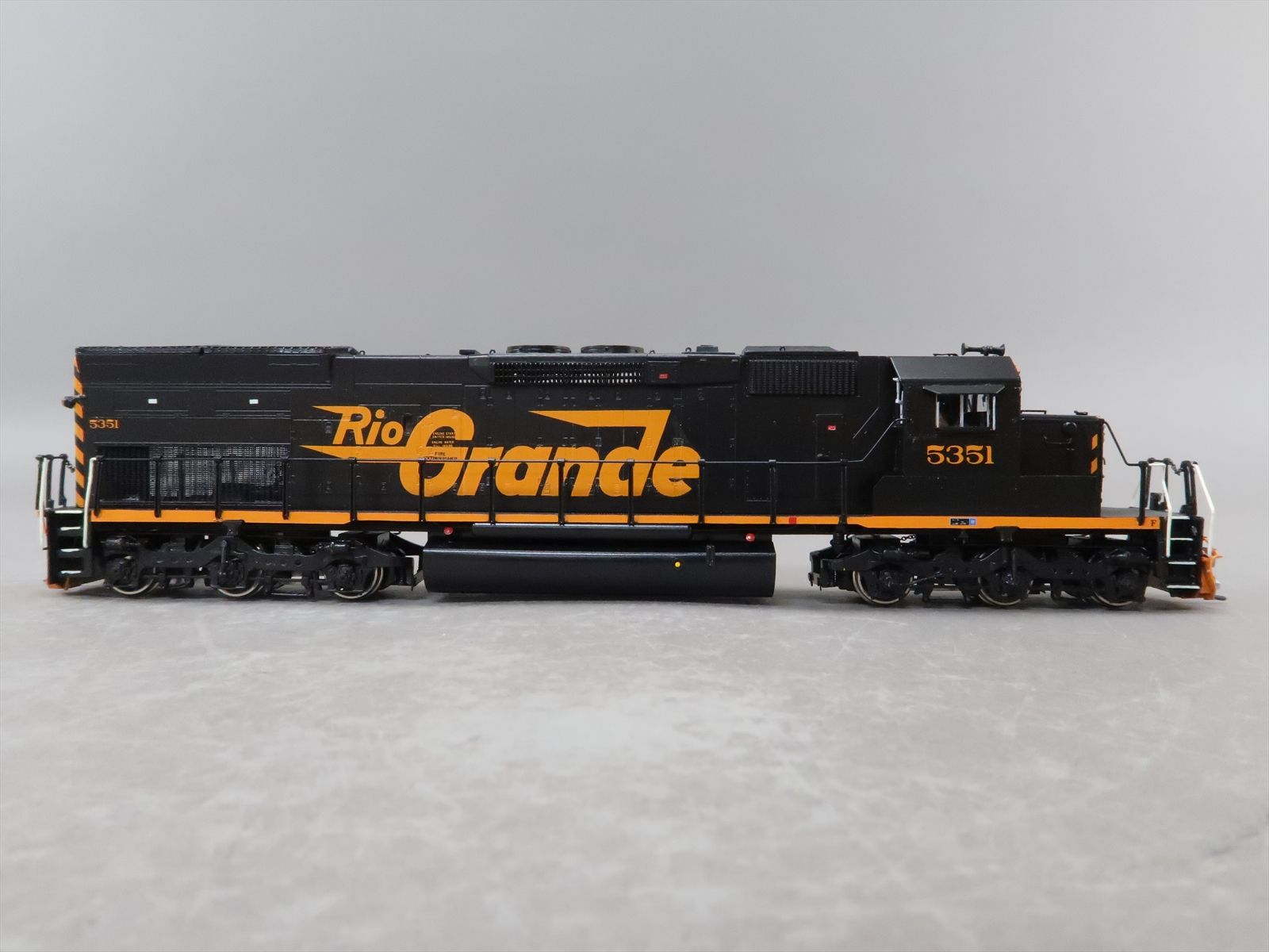 HO Brass Model - OMI 5338 D&RGW Rio Grande SD40T-2 #5351 - Custom - 1989 Run - Ajin