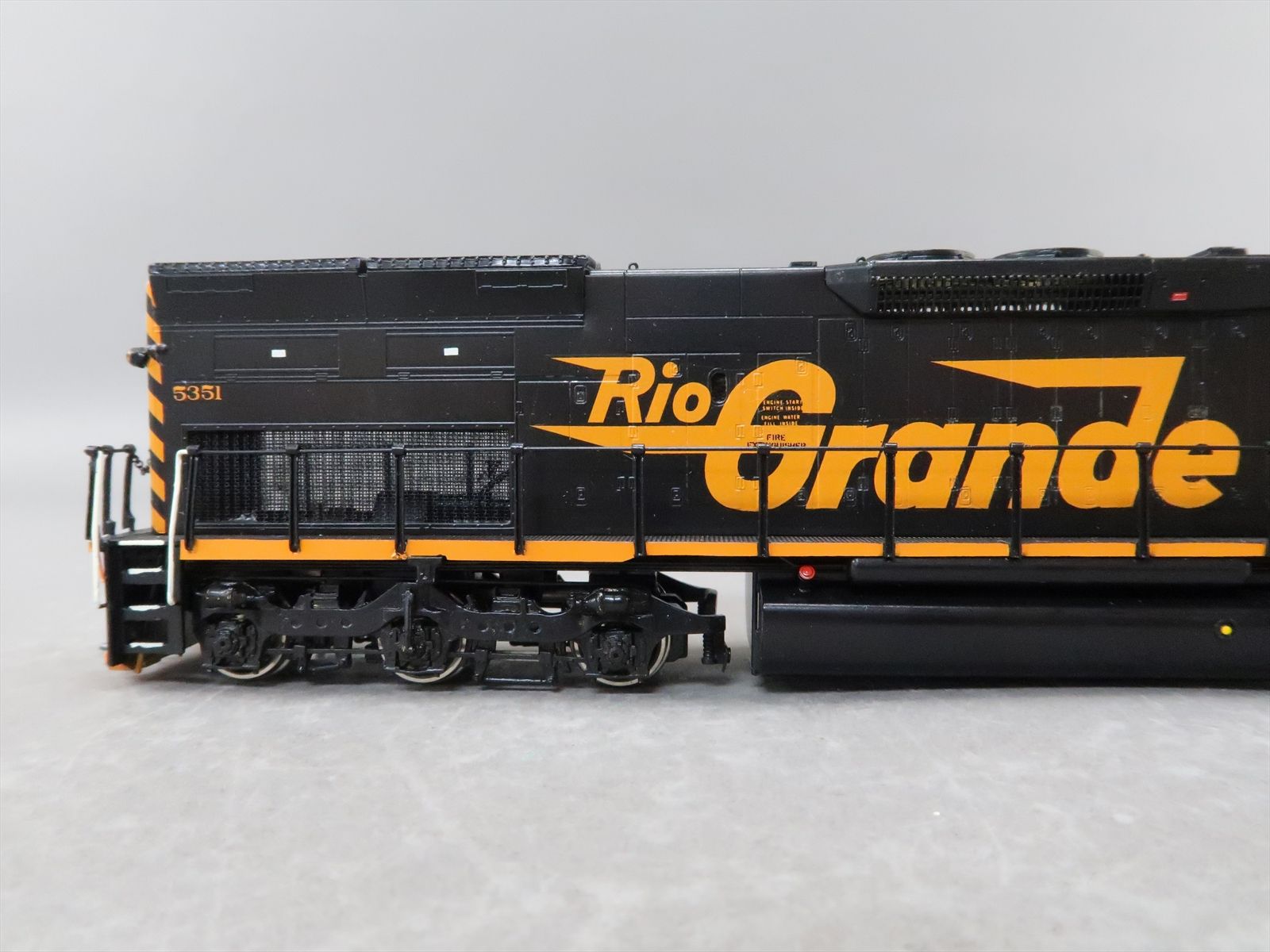 HO Brass Model - OMI 5338 D&RGW Rio Grande SD40T-2 #5351 - Custom - 1989 Run - Ajin