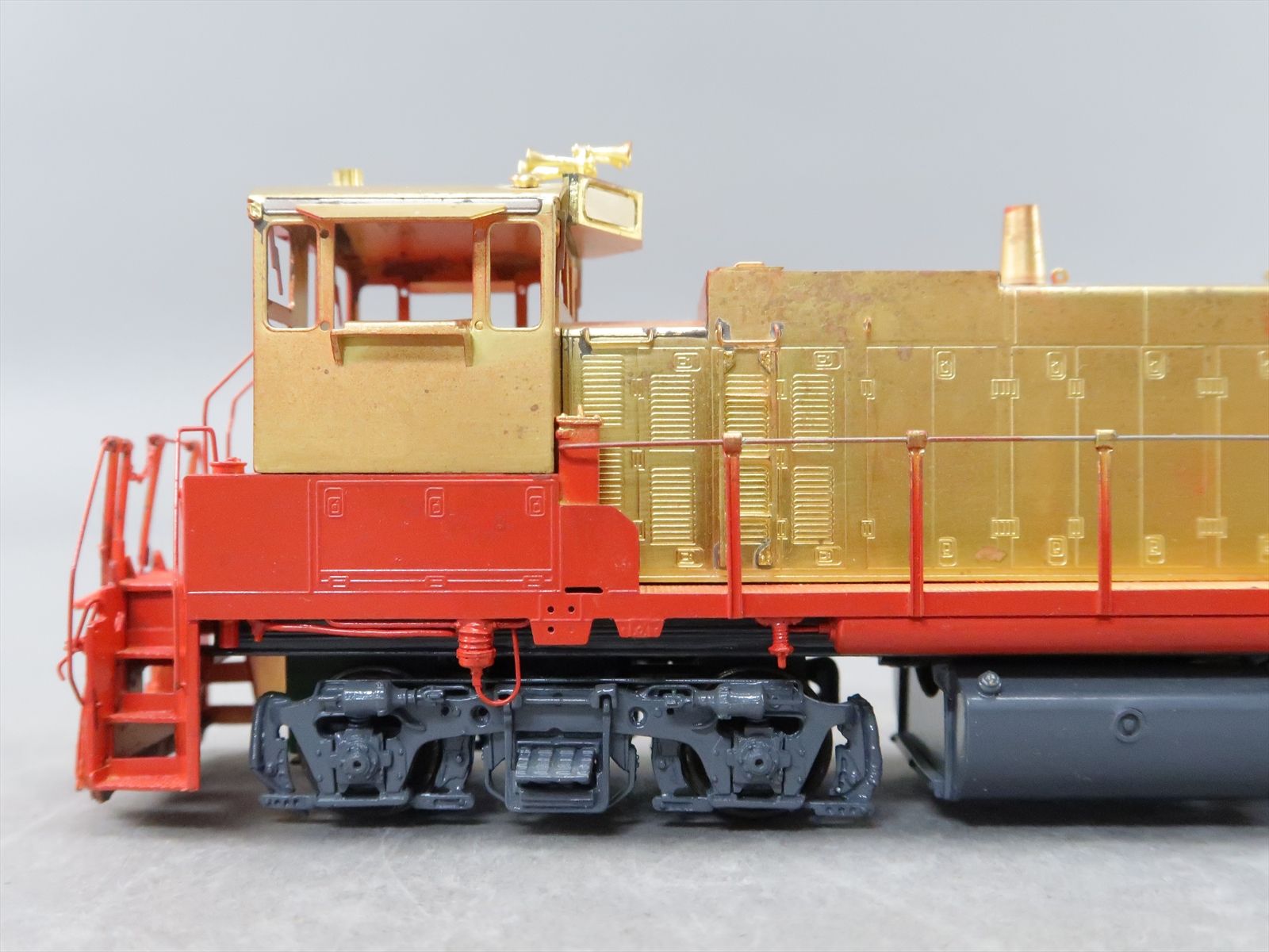 HO Brass Model - OMI 6822 SP Southern Pacific MP15AC - Unpainted + Partial Paint - 2000 Run - Ajin