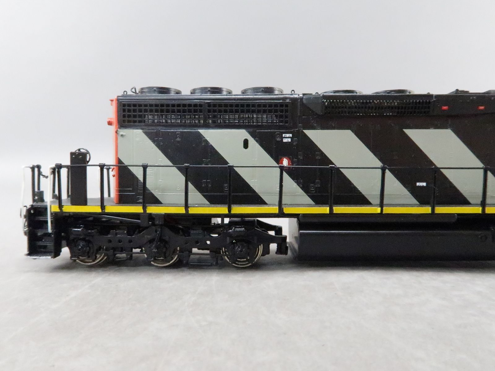 HO Brass Model - OMI 5306 CN CNR SD40-2 SD40-2W Wide Cab #5319 - Custom ...