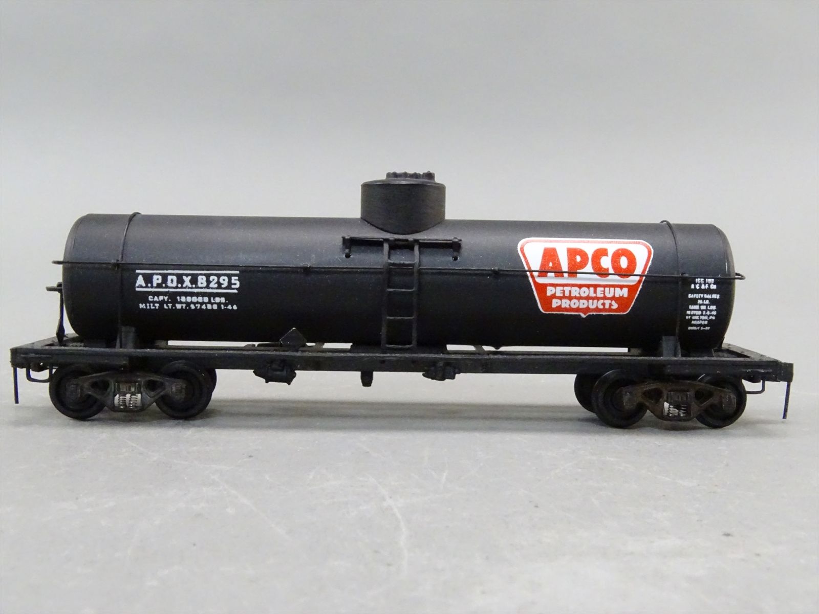 HO Built-Up Metal Car Kit - Thomas Tank APOX APCO Petroleum Products ...