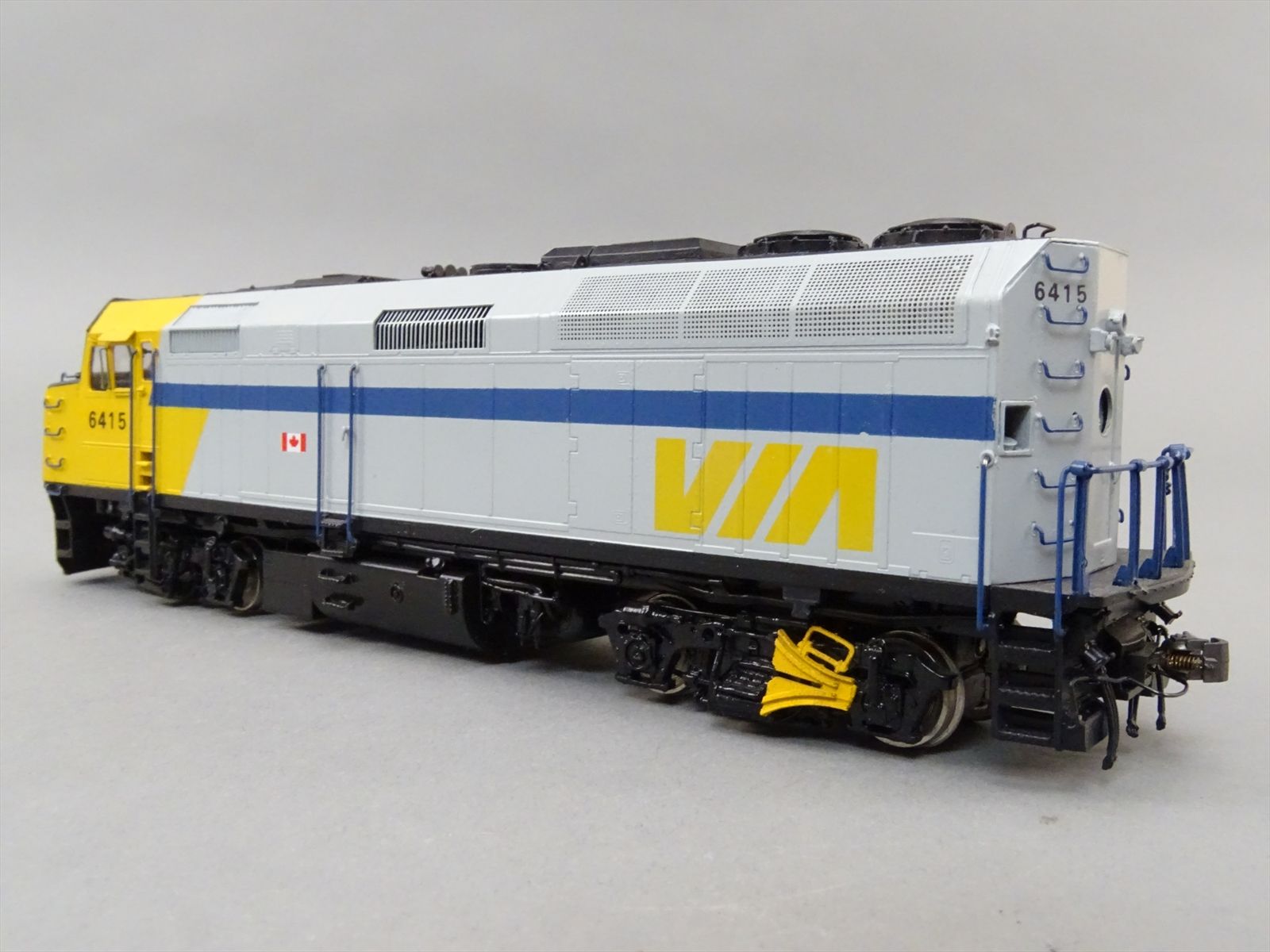 HO Brass Model - OMI 5897.1 VIA F40PH-2 Built 1986 #6415 - F/P - 1991 ...