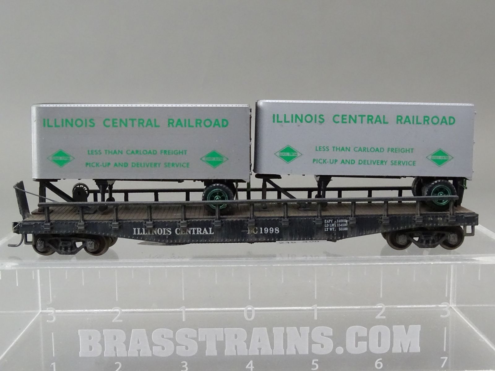 HO Plastic / Resin - IC Illinois Central Flatcar + Piggyback Trailers ...