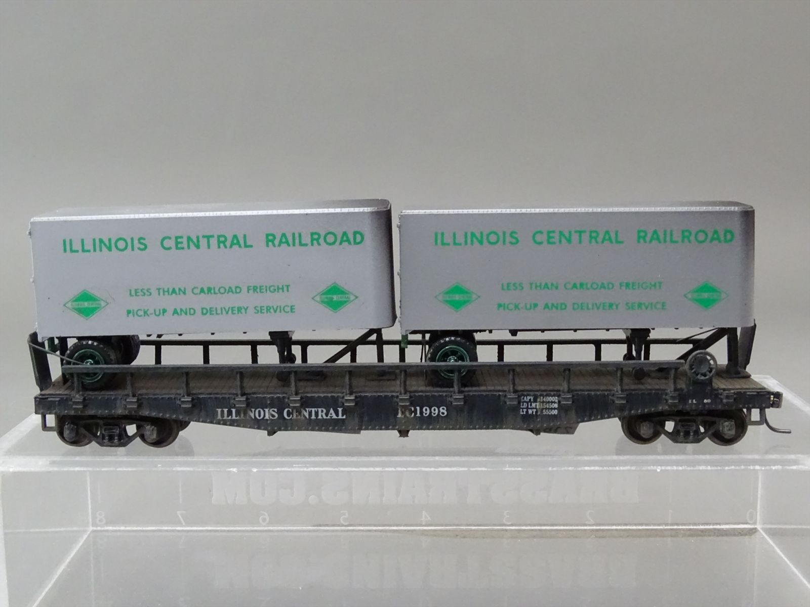 HO Plastic / Resin - IC Illinois Central Flatcar + Piggyback Trailers ...