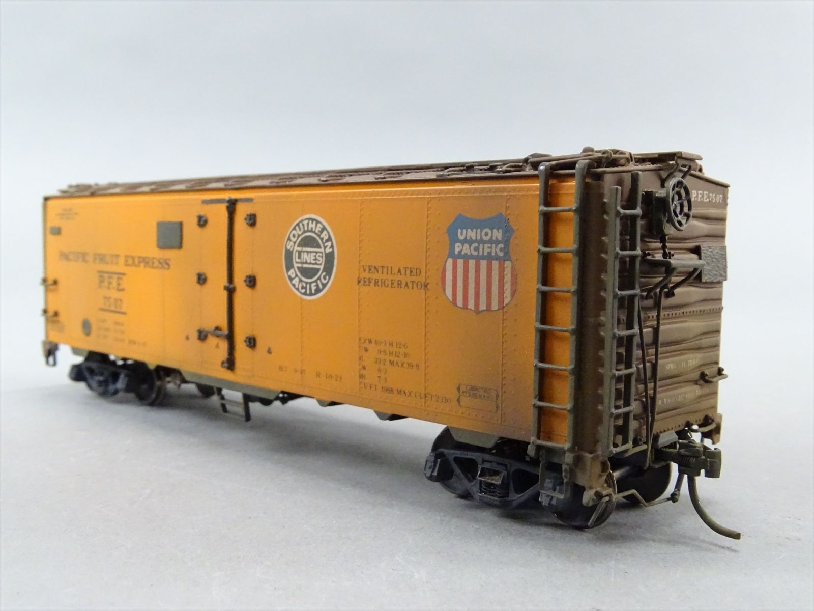 HO Brass Model - CIL 2137.1 PFE Pacific Fruit Express Union Pacific UP ...