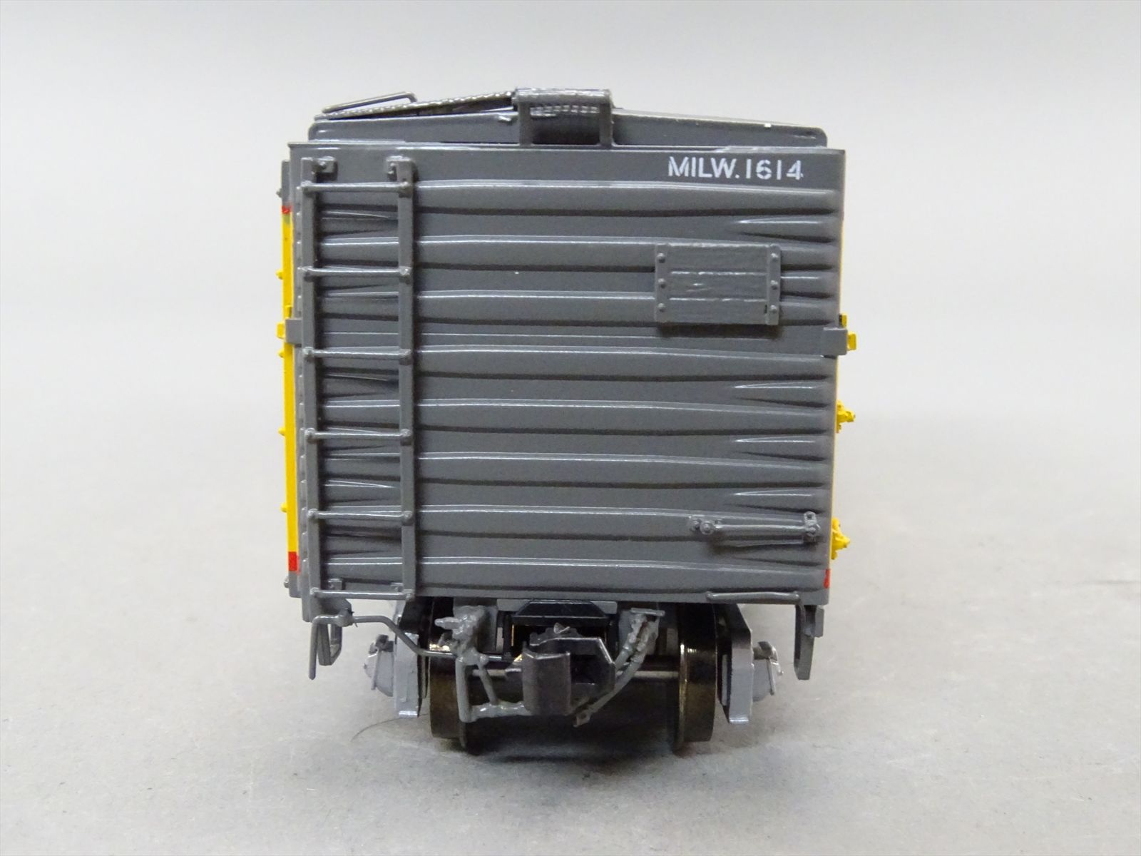 HO Brass Model - Railway Classics RWC MILW28 Milwaukee 50' Passenger ...