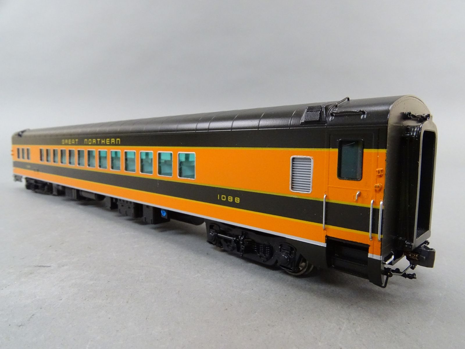 HO Brass Model - RWC Railway Classics GN12 GN Great Northern 56-Seat Coach #1088 - F/P - Ajin