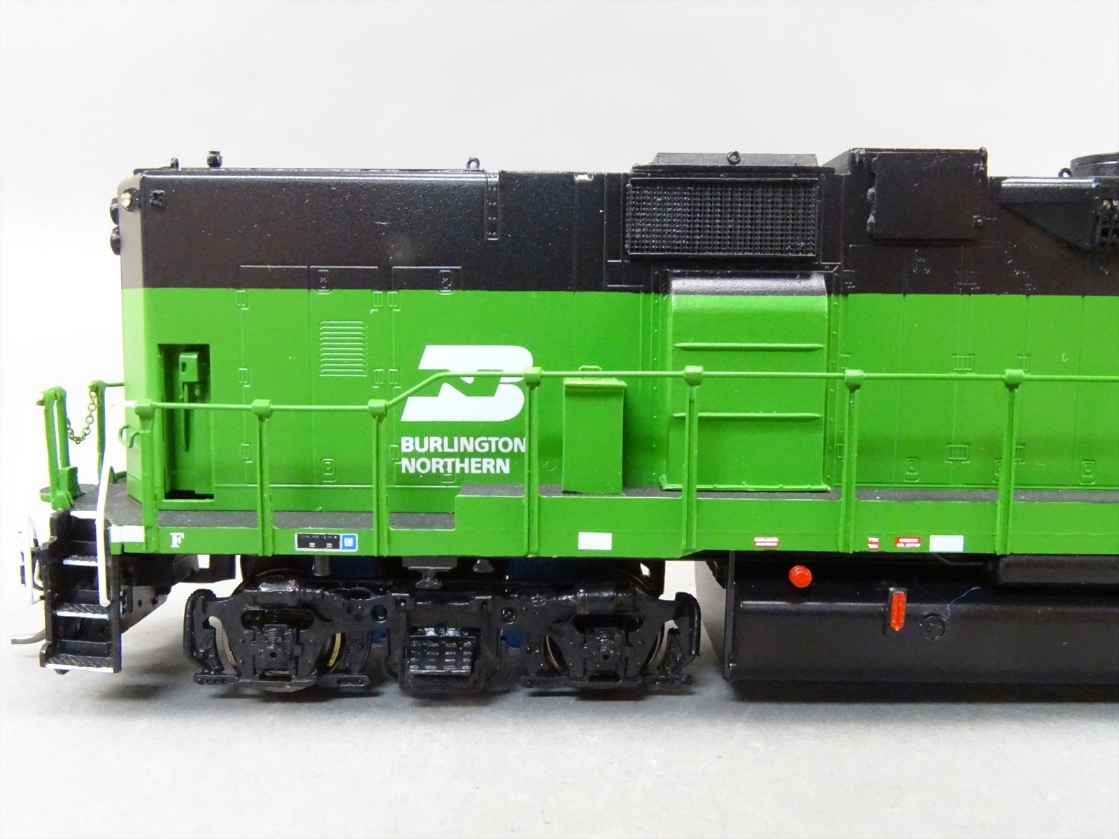 HO Brass Model - OMI 5636 BN Burlington Northern GP38-2B #2601 DCC + Sound - Custom - 1994 Run ...