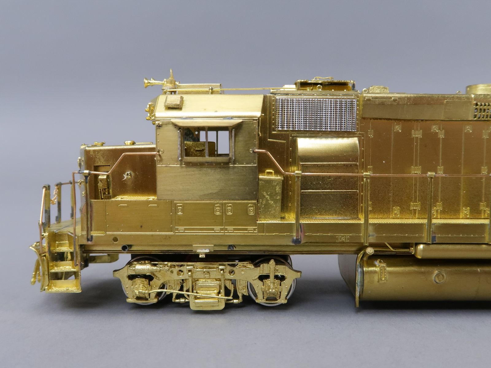 HO Brass Model - OMI 5131 SP Southern Pacific GP40P-2 #3197 - 3199 - Unpainted - 1989 Run - Ajin
