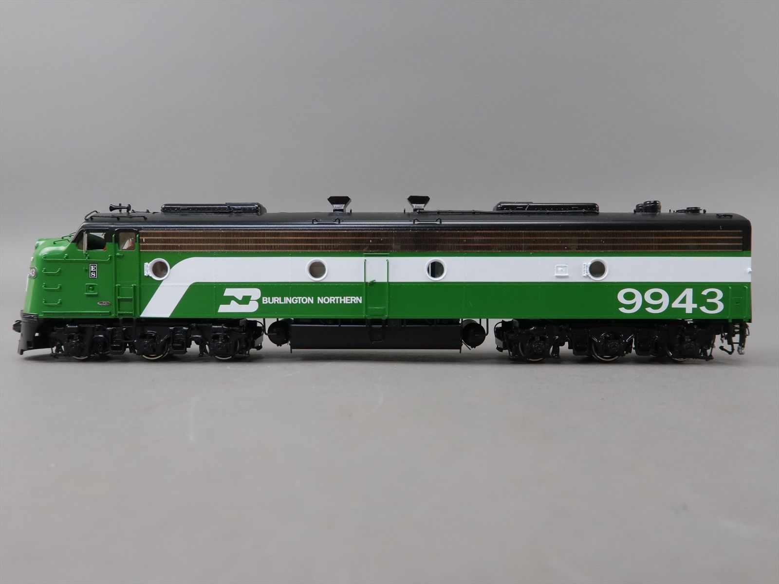 HO Brass Model - UTI 5363-2 BN Burlington Northern E8 E8A Hockey Stick Scheme #9943 - F/P + DCC ...
